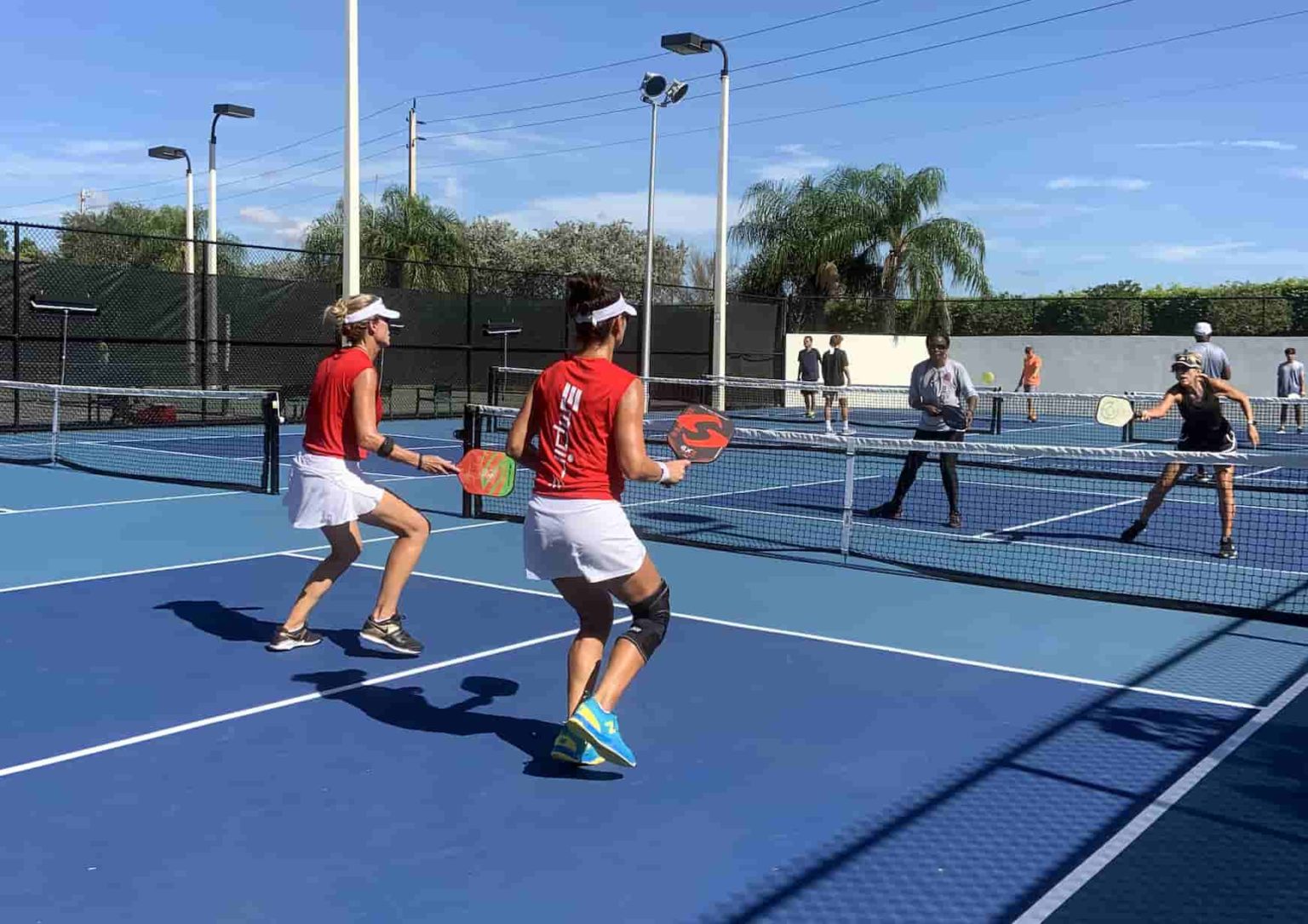 Tips for Playing Pickleball in Windy Conditions - PICKLEBALL PEAK