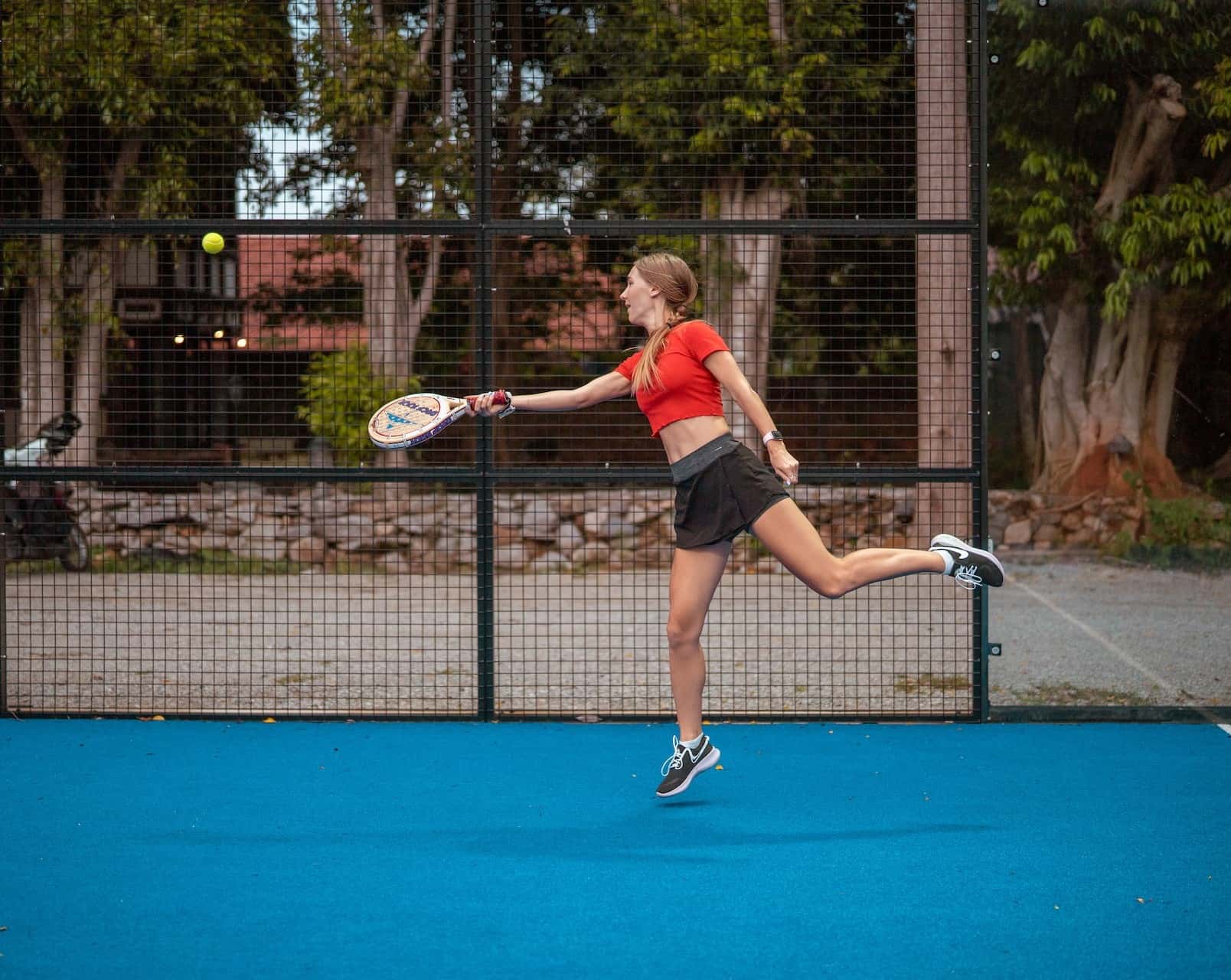 What is Padel Tennis? - PICKLEBALL PEAK